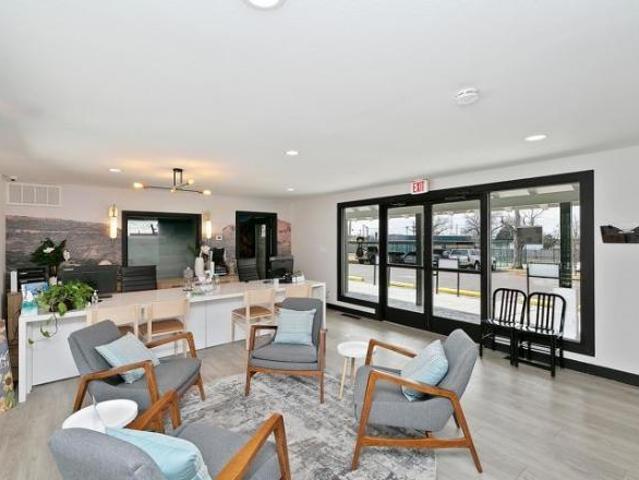2 Br, 1 bath, Apartment 200 Figueroa St NE