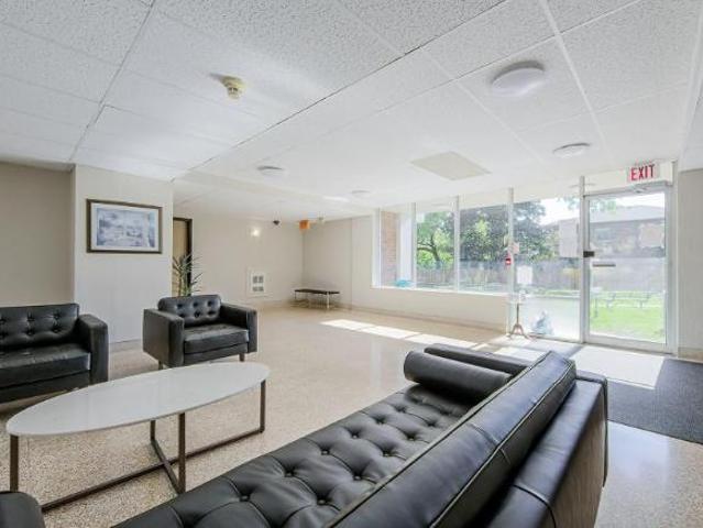 2 Br, 1 bath, Apartment 200 Queen Mary Drive
