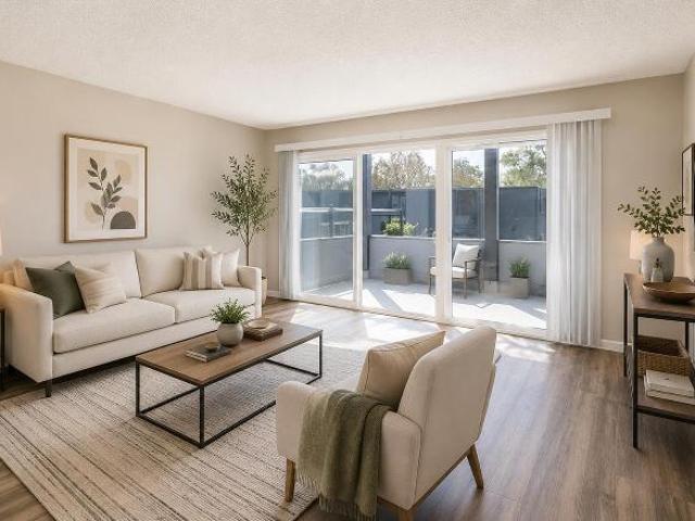 2 Br, 1 bath, Apartment 201 Avian Dr