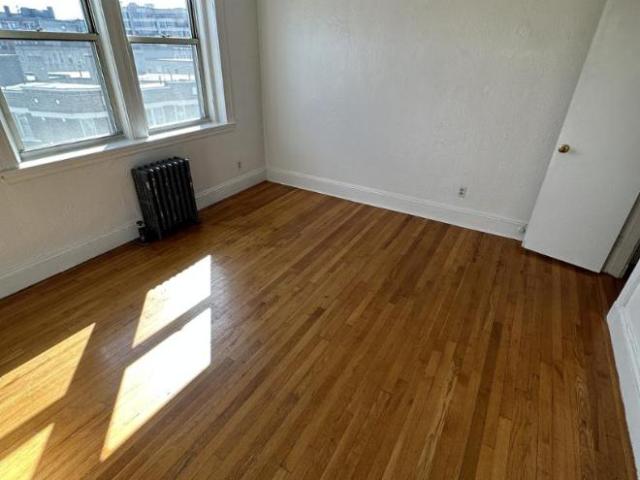 2 Br, 1 bath, Apartment 20 Colborne Rd