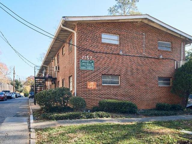 2 Br, 1 bath, Apartment 2157 Lenox Rd NE