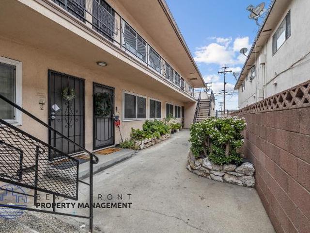 2 Br, 1 bath, Apartment 211 E Tamarack Ave