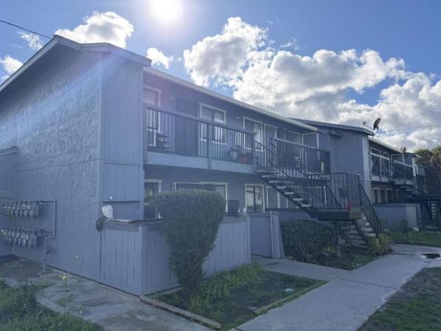 2 Br, 1 bath, Apartment 2121 Moffett Road
