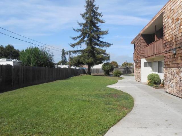 2 Br, 1 bath, Apartment 21371 Garden Ave