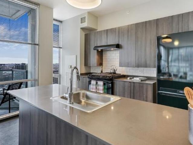 2 Br, 1 bath, Apartment 2138 S Indiana Ave