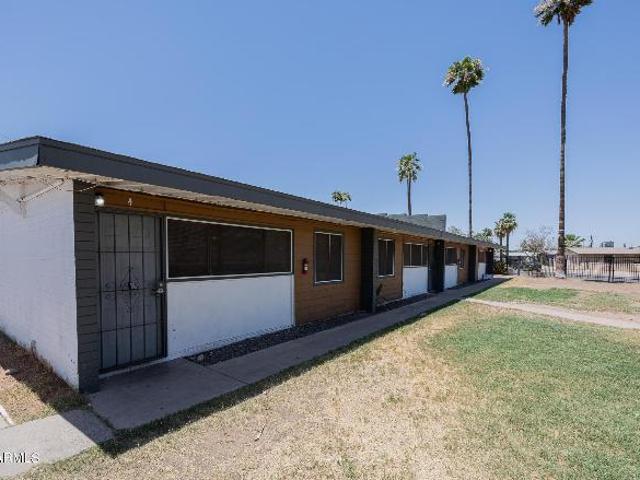 2 Br, 1 bath, Apartment 2139 West Devonshire Avenue
