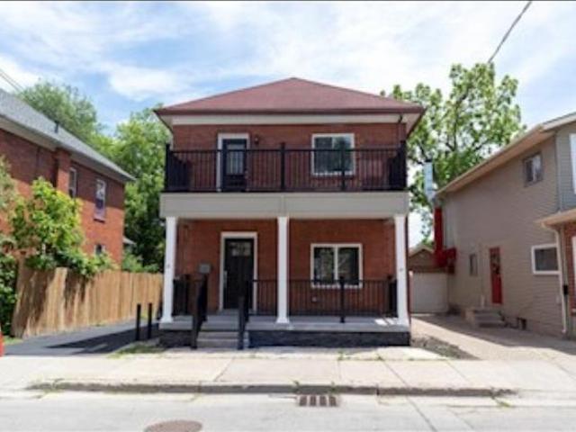 2 Br, 1 bath, Apartment 21 Eby Street South