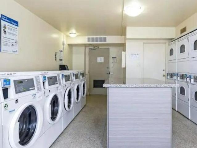 2 Br, 1 bath, Apartment 21 Welsford Gdns