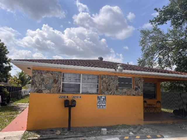 2 Br, 1 bath, Apartment 2258 Northwest 83rd Street
