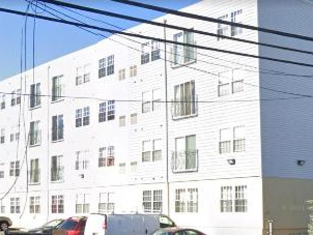 2 Br, 1 bath, Apartment 229 239 Hope Avenue
