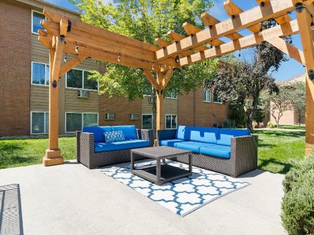 2 Br, 1 bath, Apartment 2211 Pratt Street