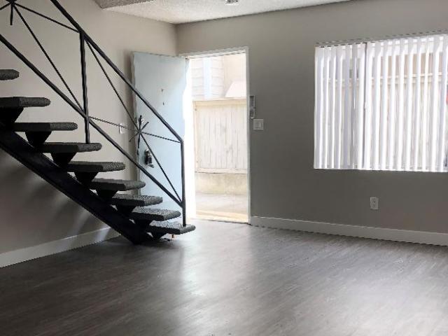 2 Br, 1 bath, Apartment 2212 Voorhees Ave