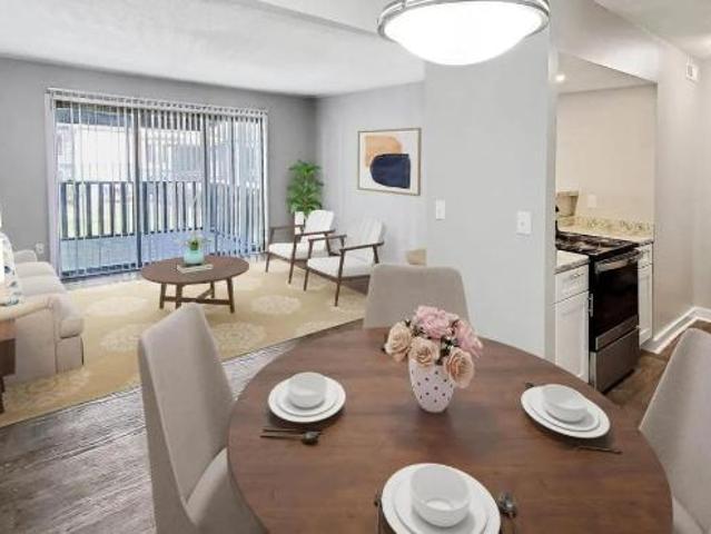 2 Br, 1 bath, Apartment 2222 Ashley River Rd