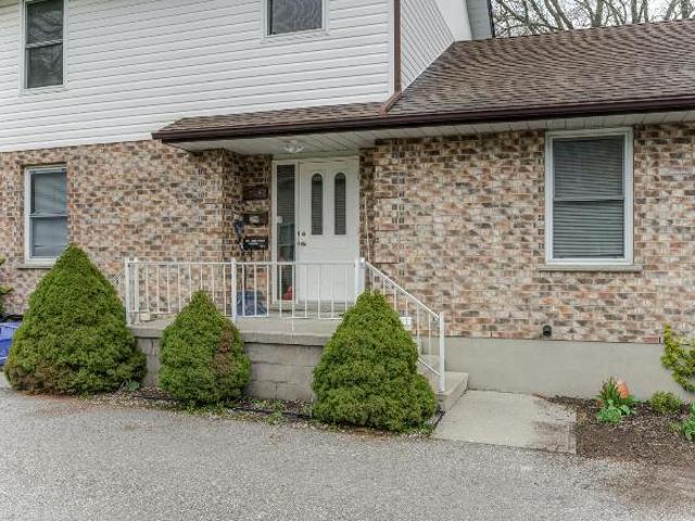 2 Br, 1 bath, Apartment 22 Clarence Street