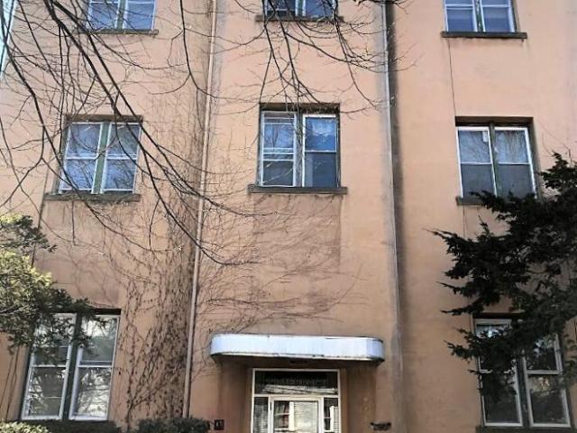 2 Br, 1 bath, Apartment 22 Terrace Street