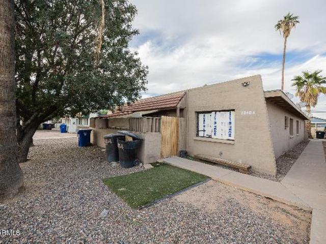 2 Br, 1 bath, Apartment 2340 East Broadway Road