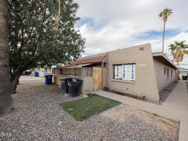 2 Br, 1 bath, Apartment 2340 East Broadway Road