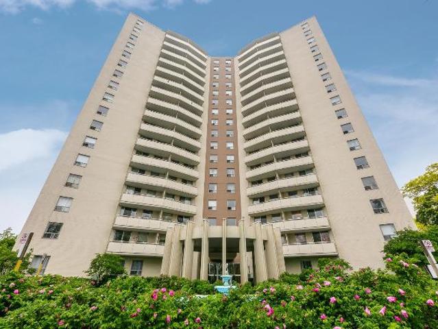 2 Br, 1 bath, Apartment 2300 Confederation Parkway