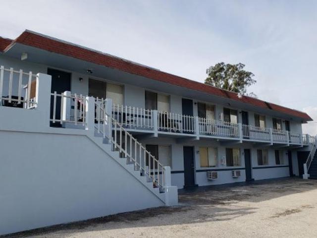 2 Br, 1 bath, Apartment 230 7th Street