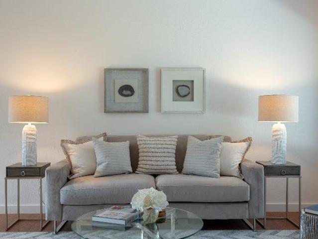 2 Br, 1 bath, Apartment 2310 Buena Vista Ave