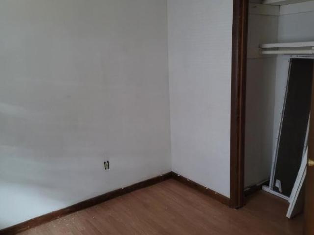 2 Br, 1 bath, Apartment 231 Mechanic St