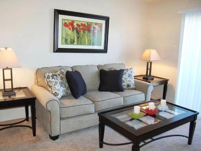 2 Br, 1 bath, Apartment 2329 Normandy Dr