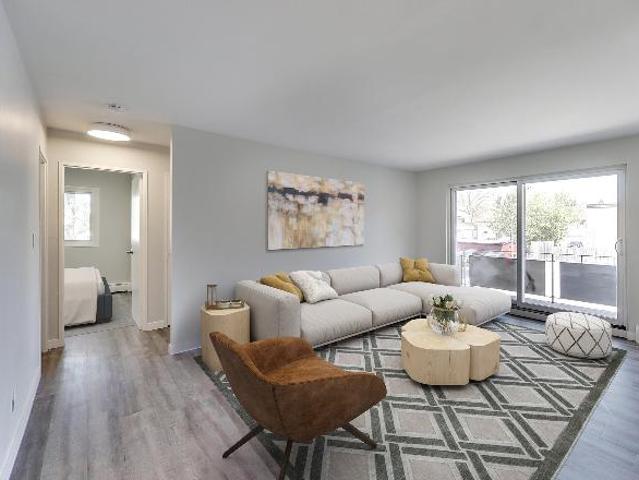 2 Br, 1 bath, Apartment 233 Durand St