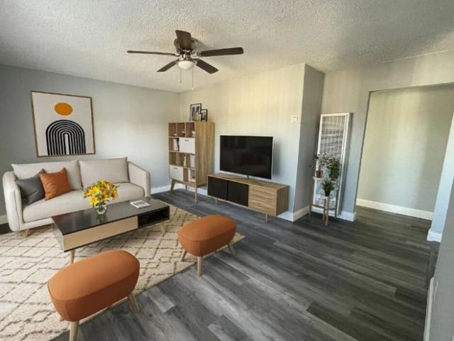 2 Br, 1 bath, Apartment 2443 Wyda Way