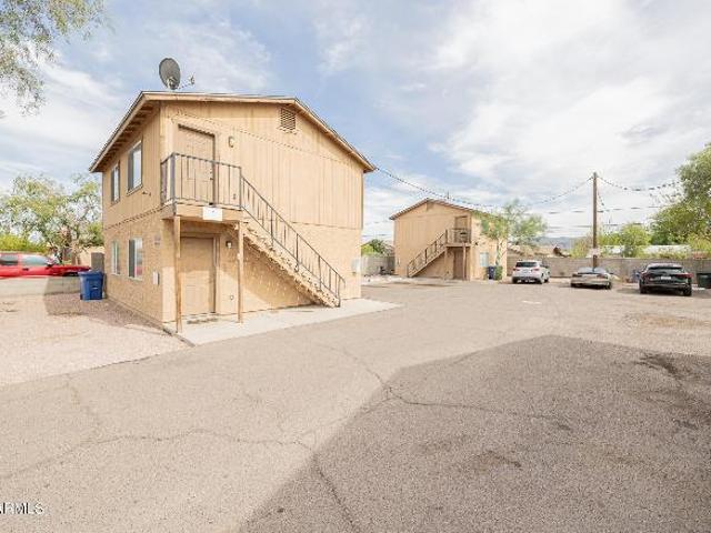 2 Br, 1 bath, Apartment 2443 E Mobile Lane