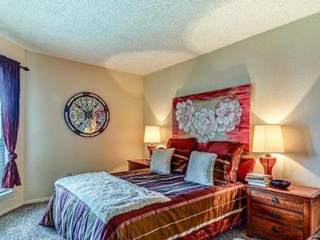 2 Br, 1 bath, Apartment 248 E Southwest Parkway