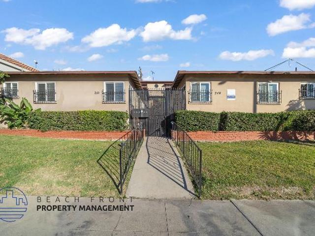 2 Br, 1 bath, Apartment 249 251 W Pomona Blvd