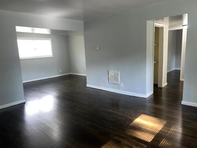 2 Br, 1 bath, Apartment 2410 Benjamin E Mays Drive Southwest