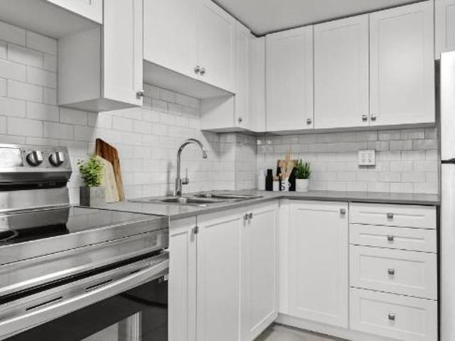 2 Br, 1 bath, Apartment 24 Forest Manor Road