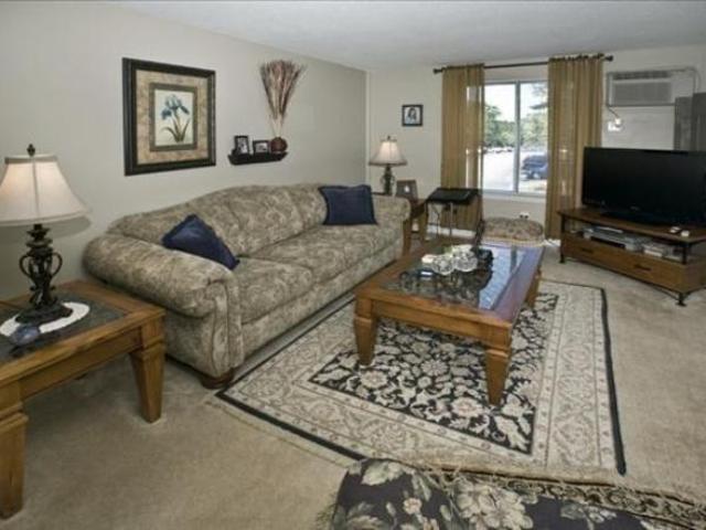 2 Br, 1 bath, Apartment 24 Rolling Green Drive