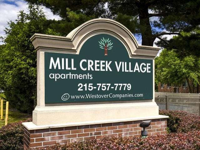 2 Br, 1 bath, Apartment 255 E Lincoln Hwy