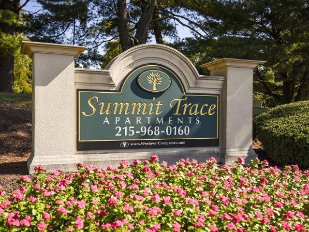 2 Br, 1 bath, Apartment 255 Summit Trace Road