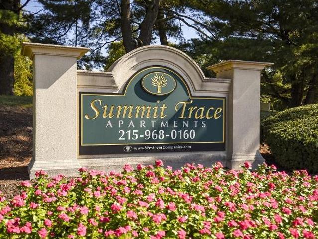 2 Br, 1 bath, Apartment 255 Summit Trace Road