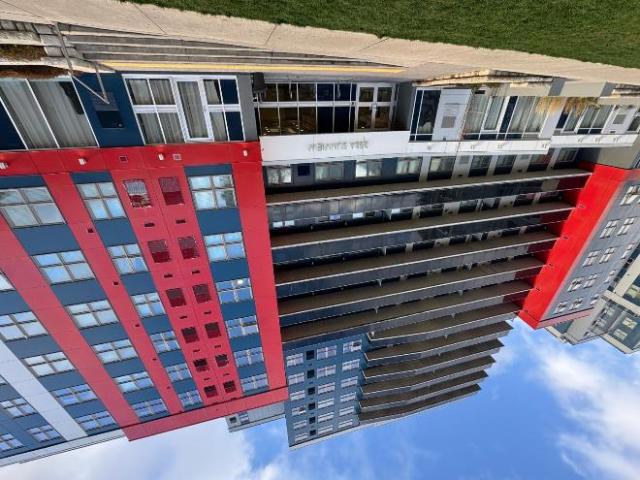 2 Br, 1 bath, Apartment 258B Sunview Street