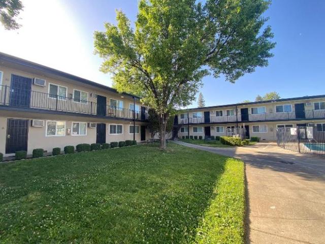 2 Br, 1 bath, Apartment 2512 Edison Avenue