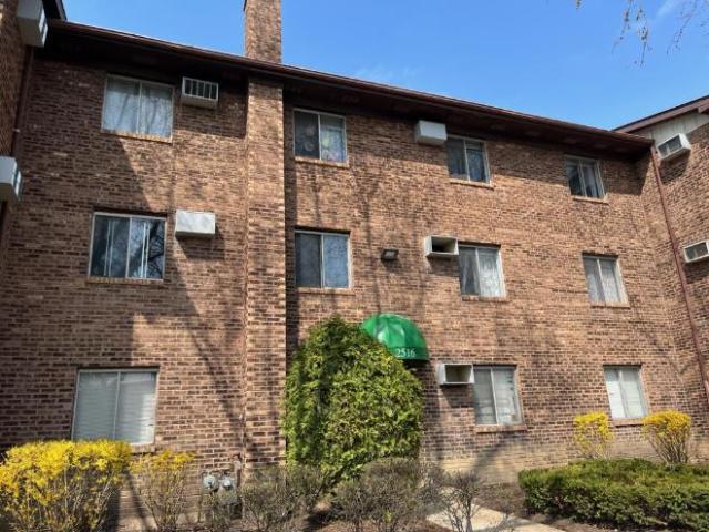 2 Br, 1 bath, Apartment 2516 Waterbury Dr