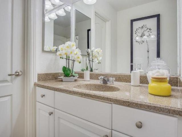 2 Br, 1 bath, Apartment 25212 Stockport