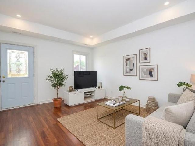 2 Br, 1 bath, Apartment 25 Miller Street