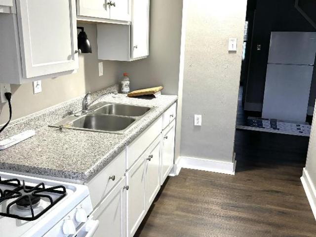 2 Br, 1 bath, Apartment 26 E 1st Avenue