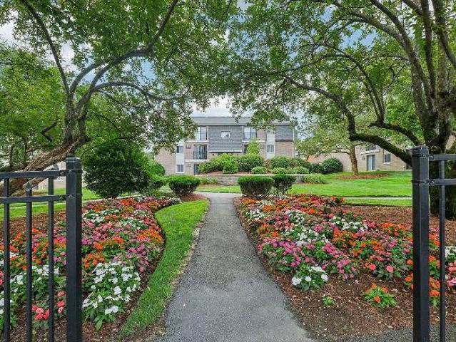 2 Br, 1 bath, Apartment 26 Park Street Office Located At 1 River Place