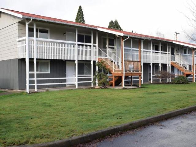 2 Br, 1 bath, Apartment 274 SE Kingwood Ave
