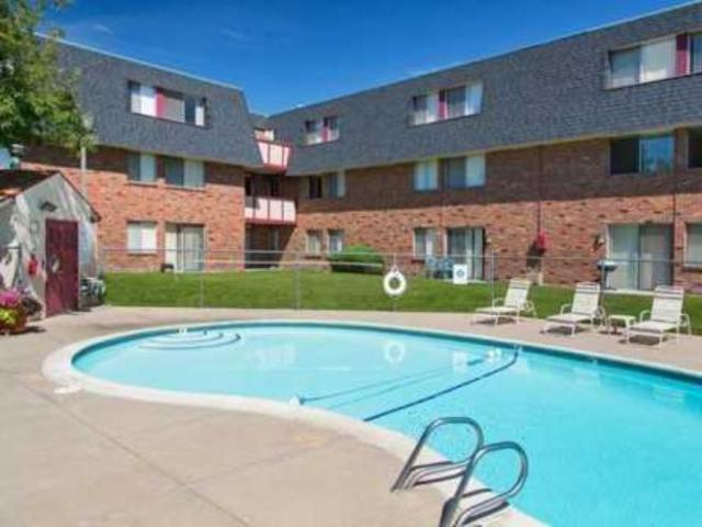 2 Br, 1 bath, Apartment 2770 E Uintah St