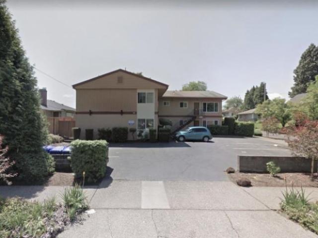 2 Br, 1 bath, Apartment 2710 NE Wasco