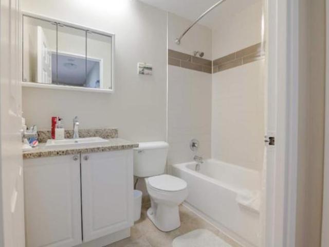 2 Br, 1 bath, Apartment 27 Cardgan Street
