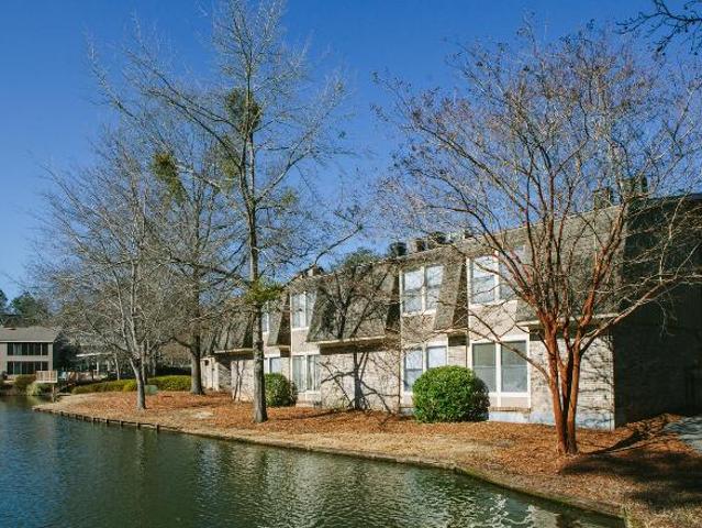 2 Br, 1 bath, Apartment 2840 Warm Springs Road