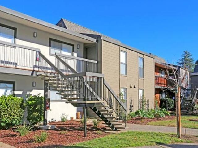 2 Br, 1 bath, Apartment 2852 Paseo Rio Way